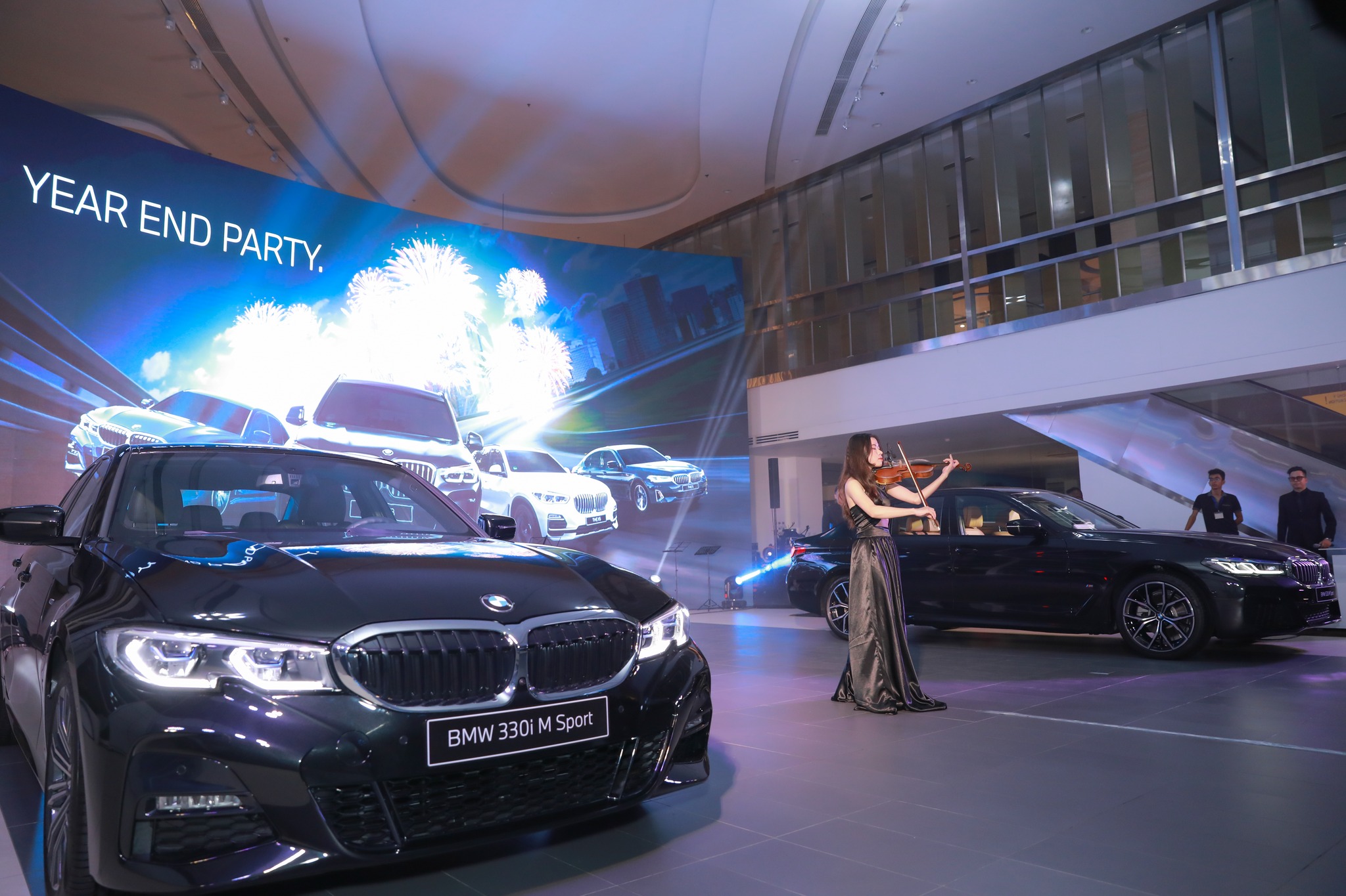BMW tri ân khách hàng dịp cuối năm - BMW - NGUYEN VAN TROI